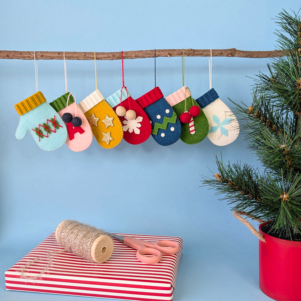 Mini Mittens, Deep Etch Die – Benzie Design