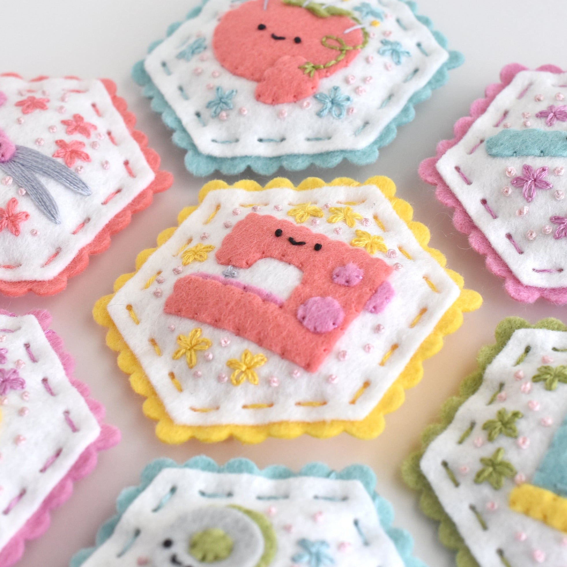 Sewing Bee Felt Ornaments Pattern – Benzie Design