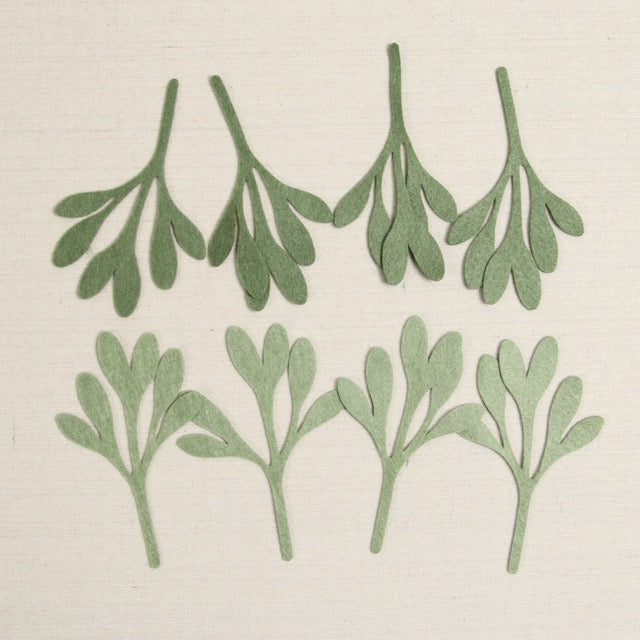 Mistletoe Felt-fetti – Benzie Design