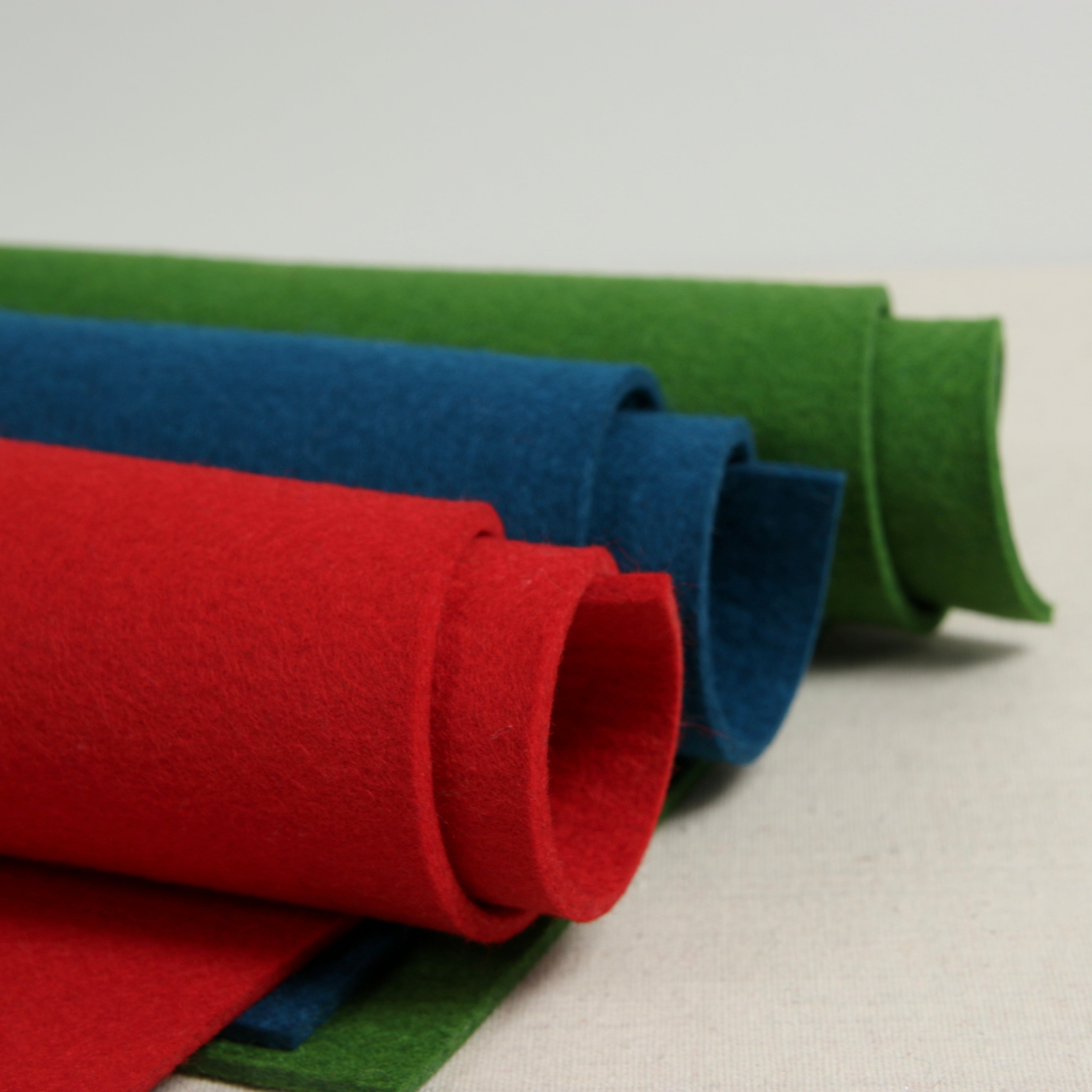 Cherry Red, Thick felt – Benzie Design
