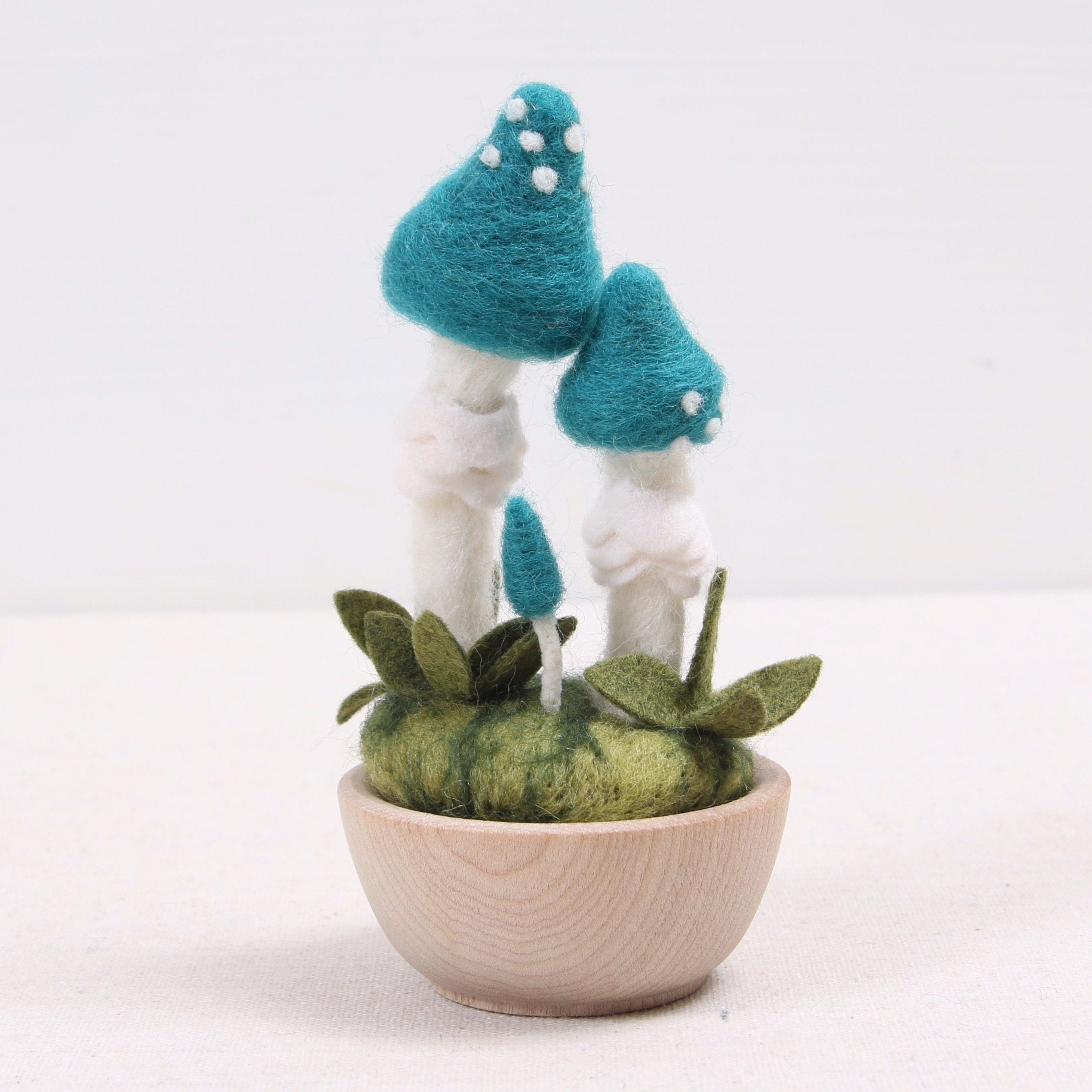 Needle Felting Kit, Blue Roundhead – Benzie Design