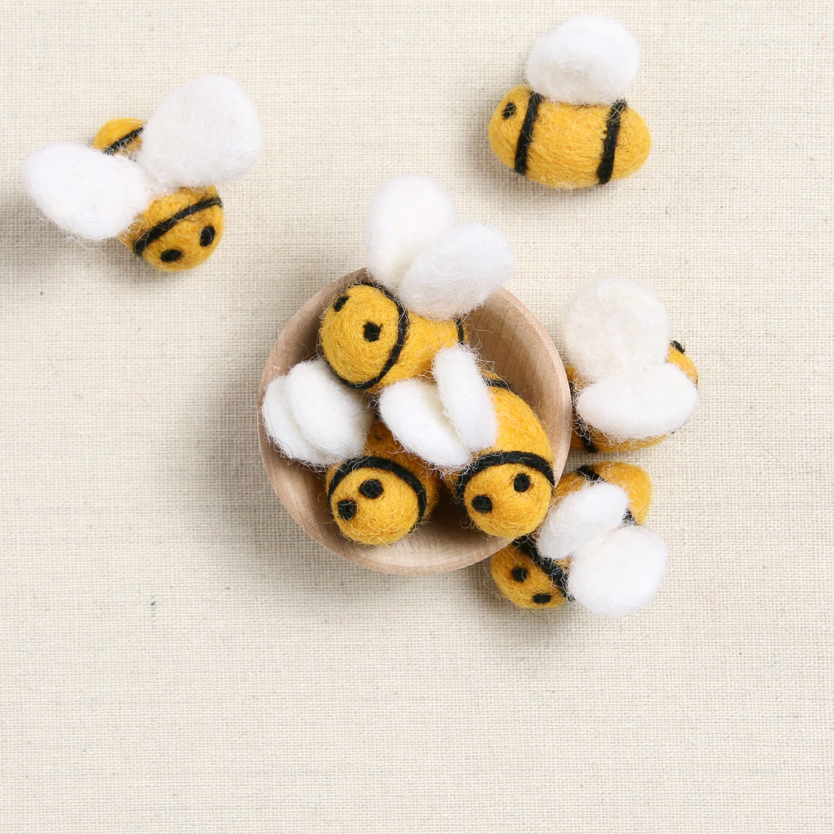 Bee – Benzie Design