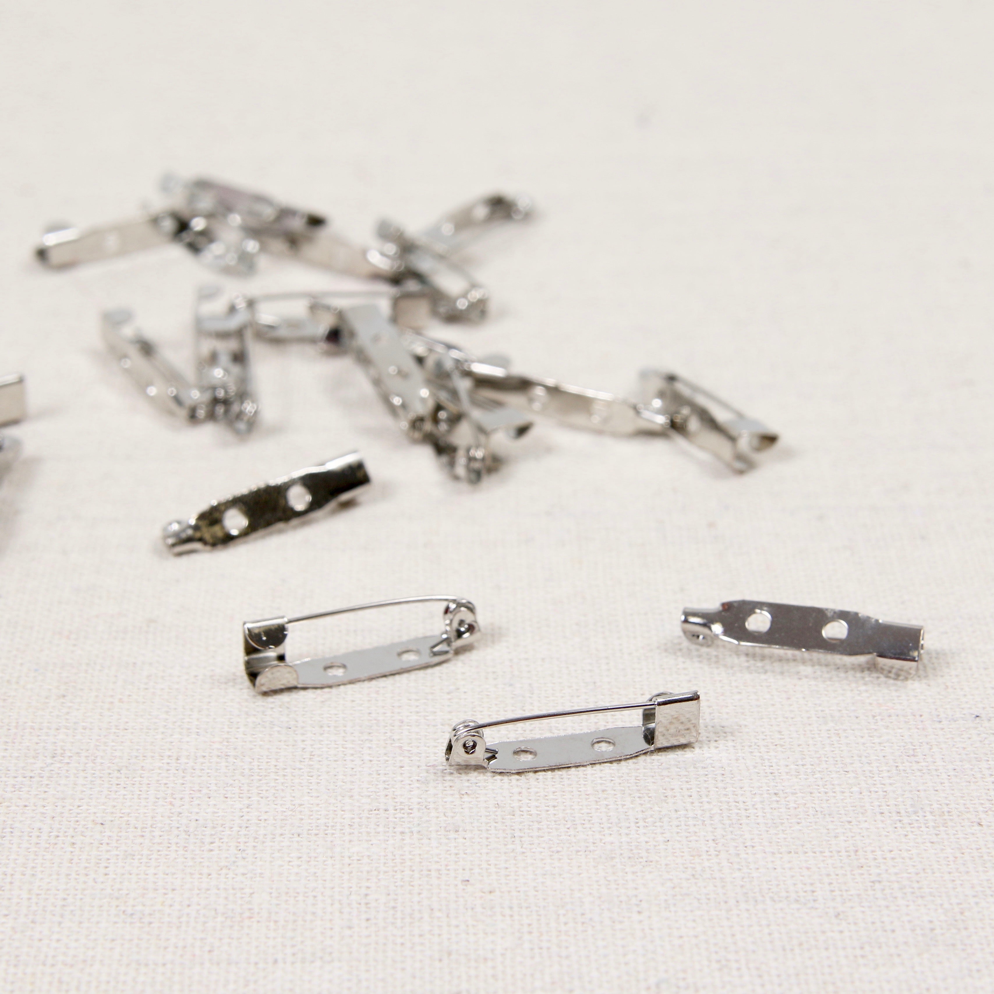 Pin Back – Benzie Design